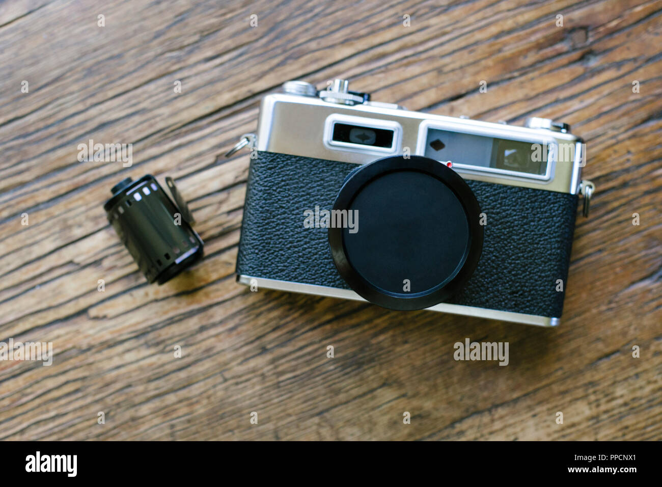 Retro film style hi-res stock photography and images - Alamy