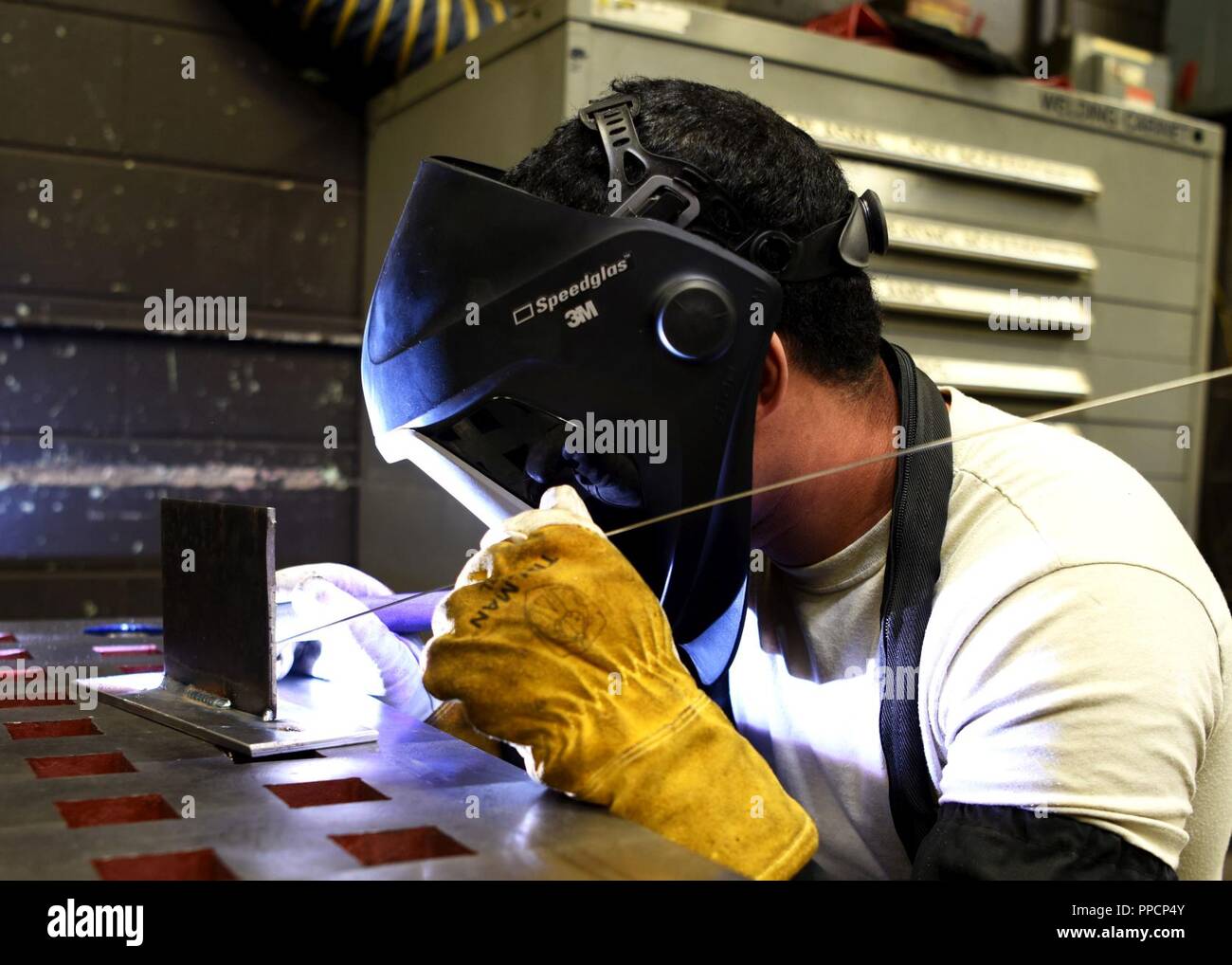 Metal weld inspection hi-res stock photography and images - Alamy