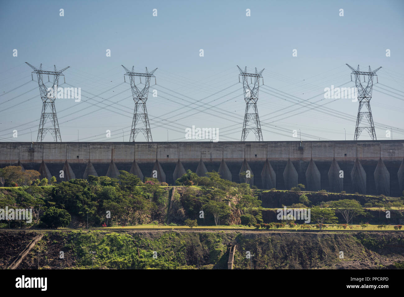 Electricity pylons america hi-res stock photography and images - Alamy