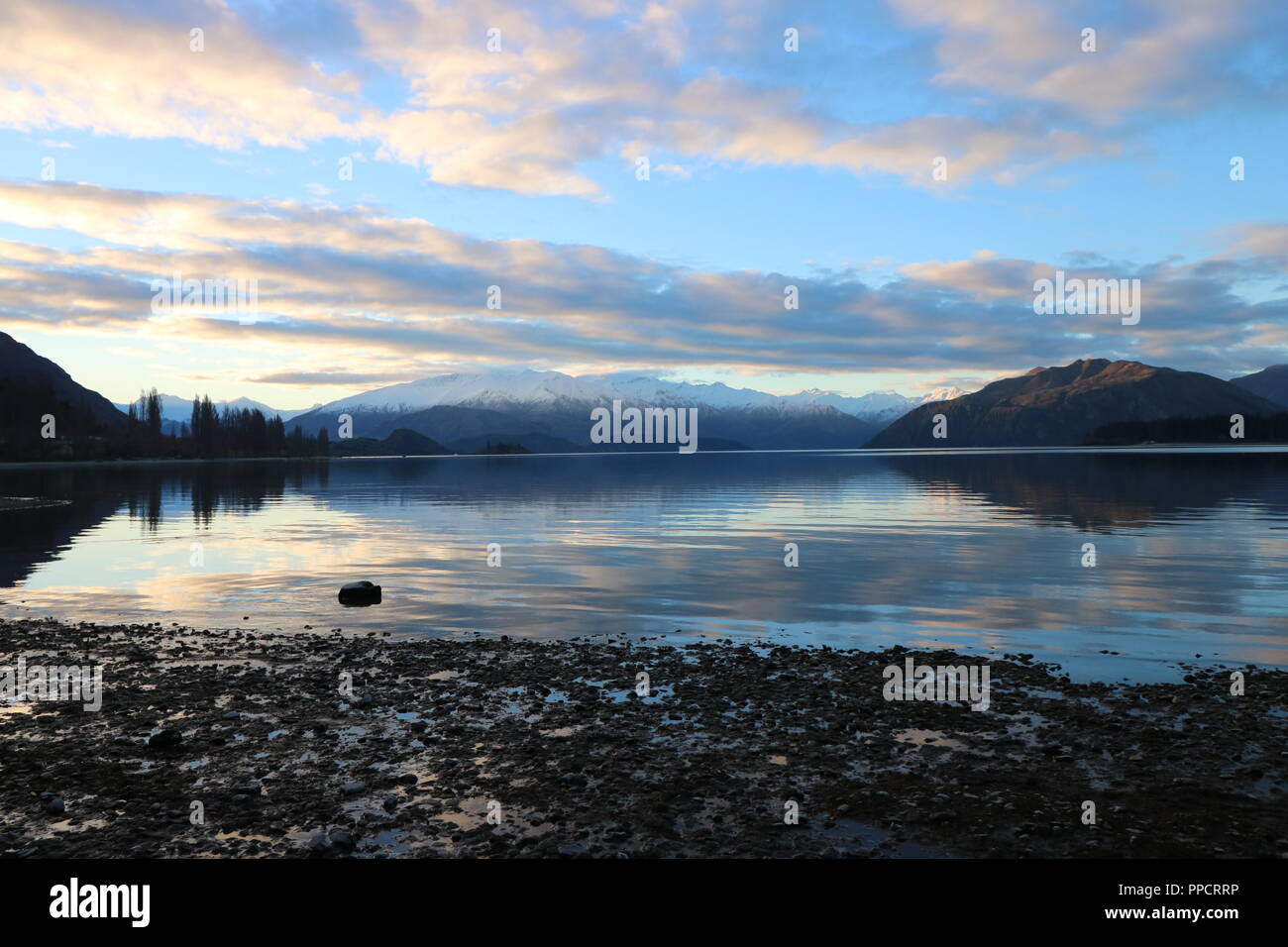 Lake Wanaka New Zealand Stock Photo - Alamy