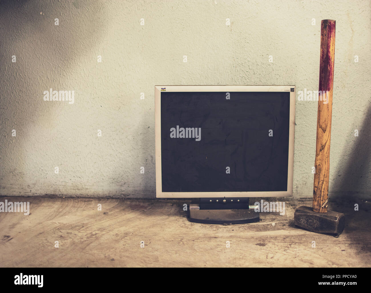 Vintage computer screen displays hi-res stock photography and images ...