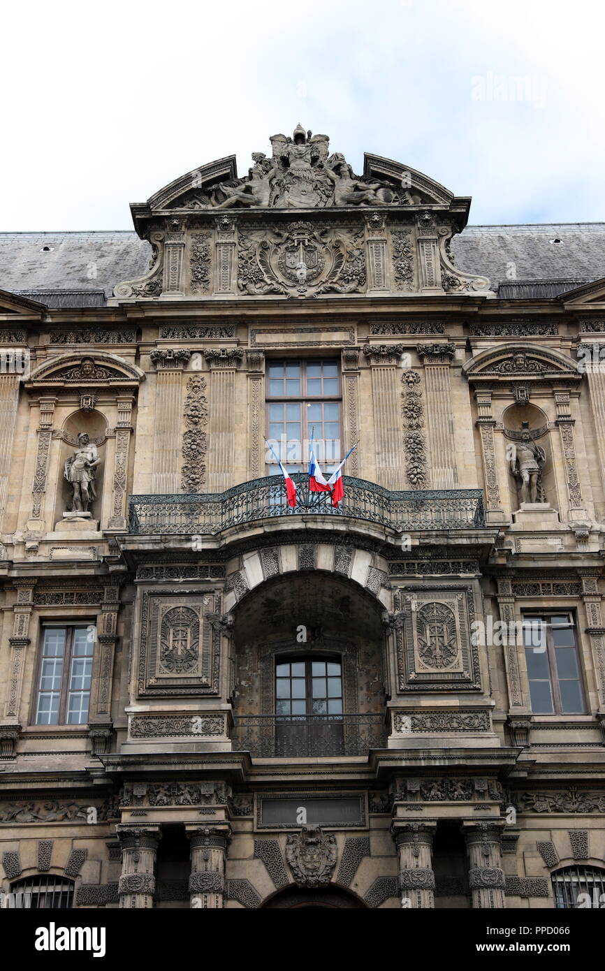 Arquitectura louvre hi-res stock photography and images - Alamy