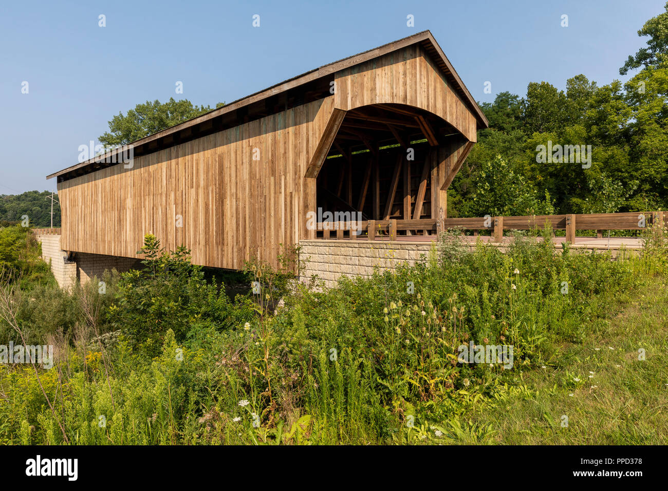Captain swift covered bridge hi-res stock photography and images - Alamy