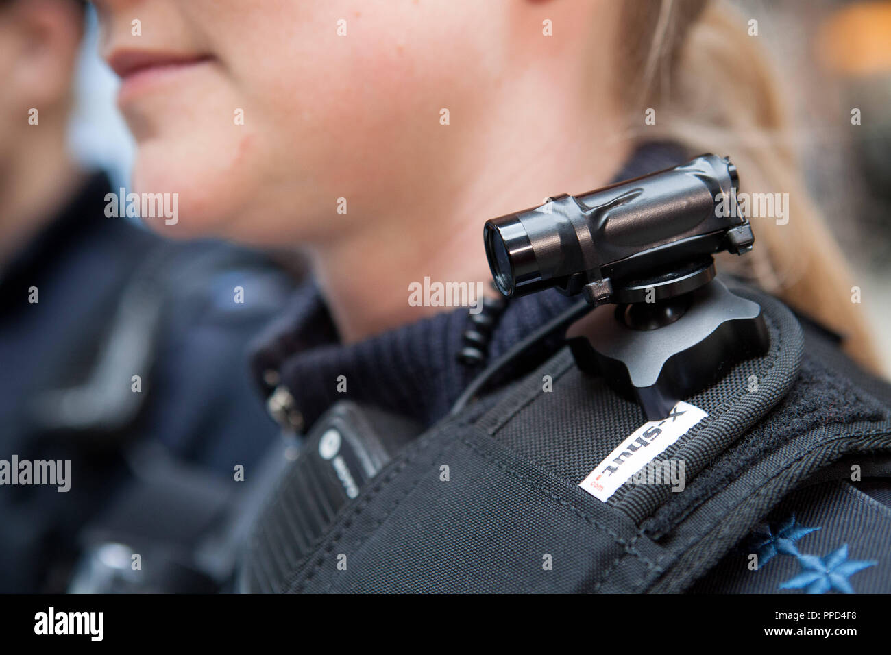 Bodycam police officer hi-res stock photography and images - Alamy