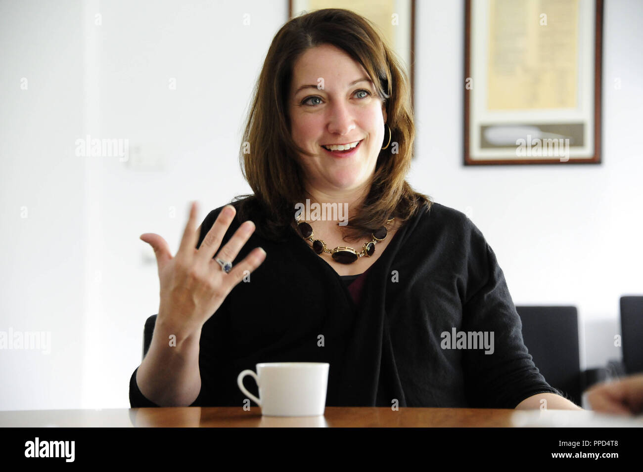 American consul general hi-res stock photography and images - Alamy