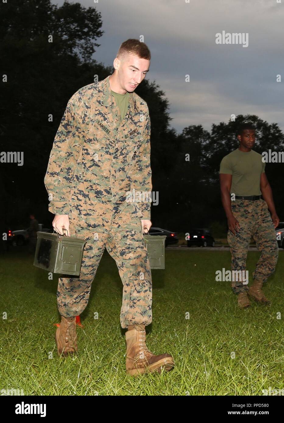 Maneuver under fire event hi-res stock photography and images - Alamy