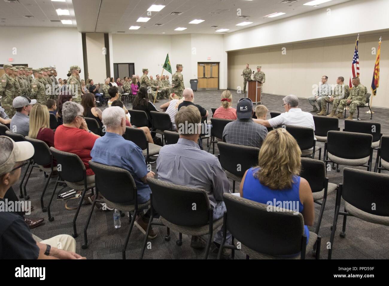 856th military police company hi-res stock photography and images - Alamy