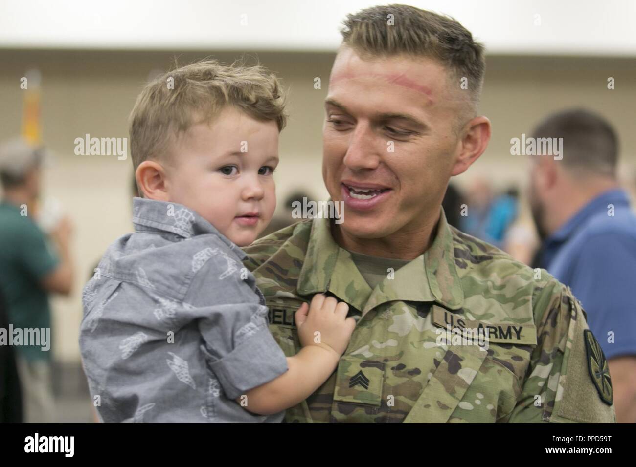 856th military police company hi-res stock photography and images - Alamy