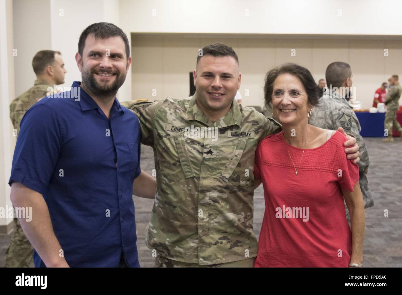 856th military police company hi-res stock photography and images - Alamy