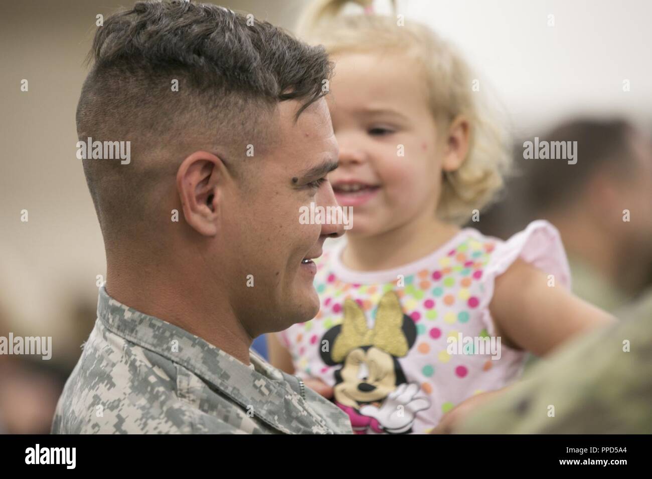 Arizona Army National Guardsmen form Detachment 1, 856th Military ...