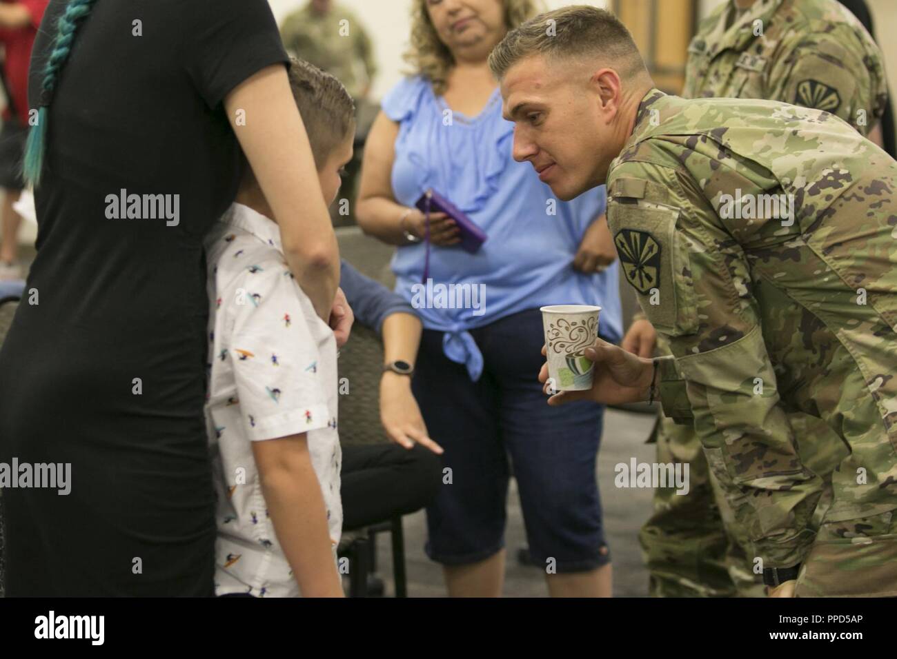 856th military police company hi-res stock photography and images - Alamy