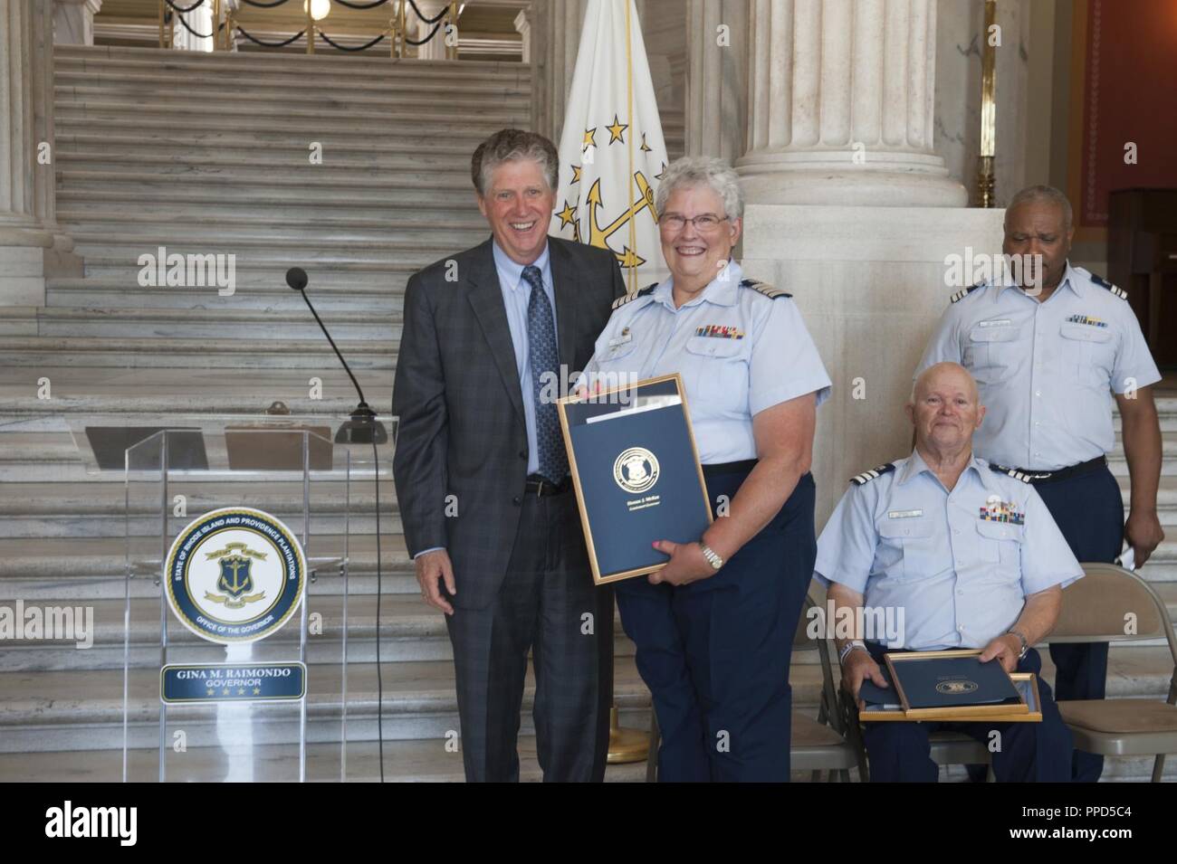 Gov dan mckee hi-res stock photography and images - Alamy