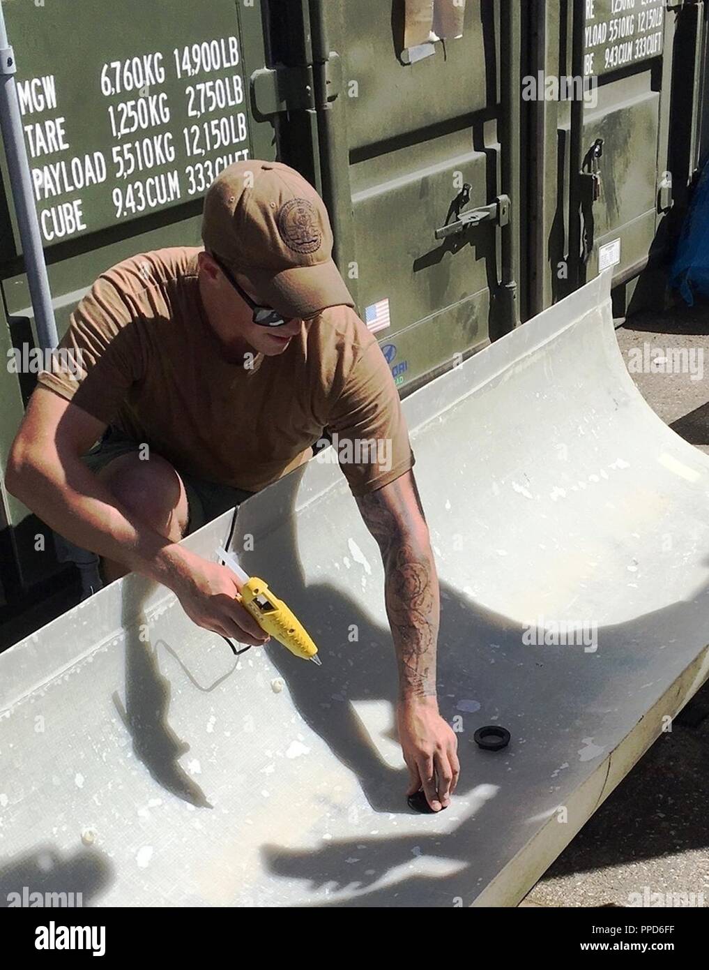 U.S. Navy Builder 2nd Class Christian Makin assigned to Underwater ...