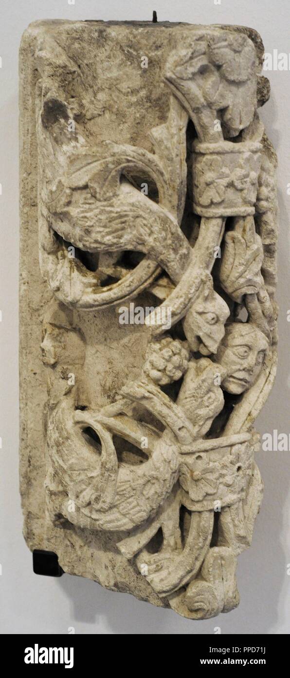 Cologne museum head hi-res stock photography and images - Alamy