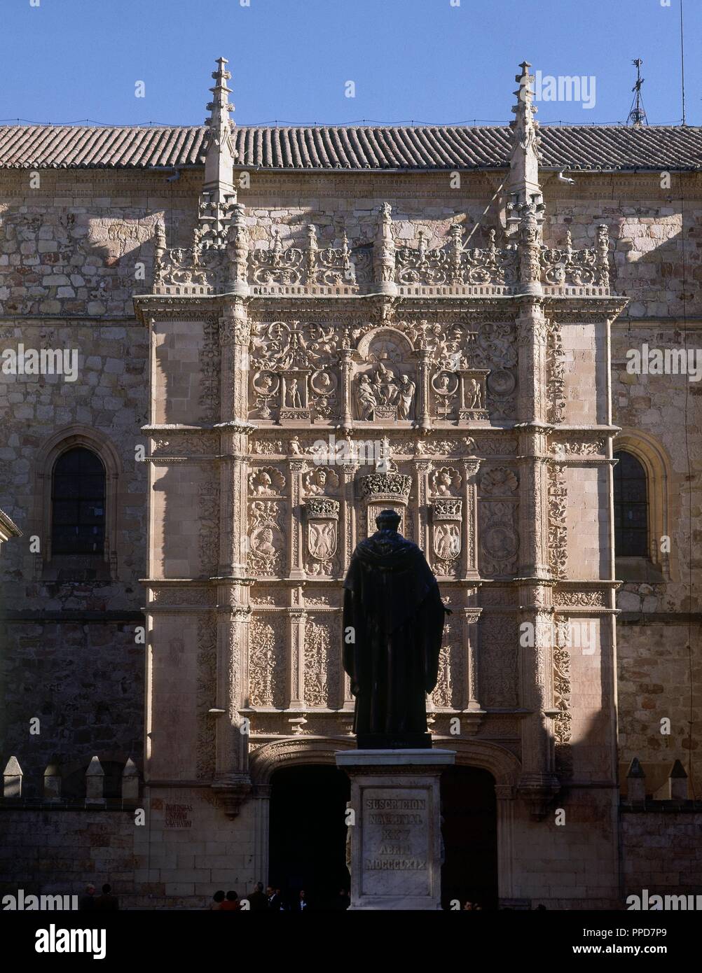 FACHADA RETABLO - ESTILO PLATERESCO - S XVI. Location: UNIVERSIDAD ...