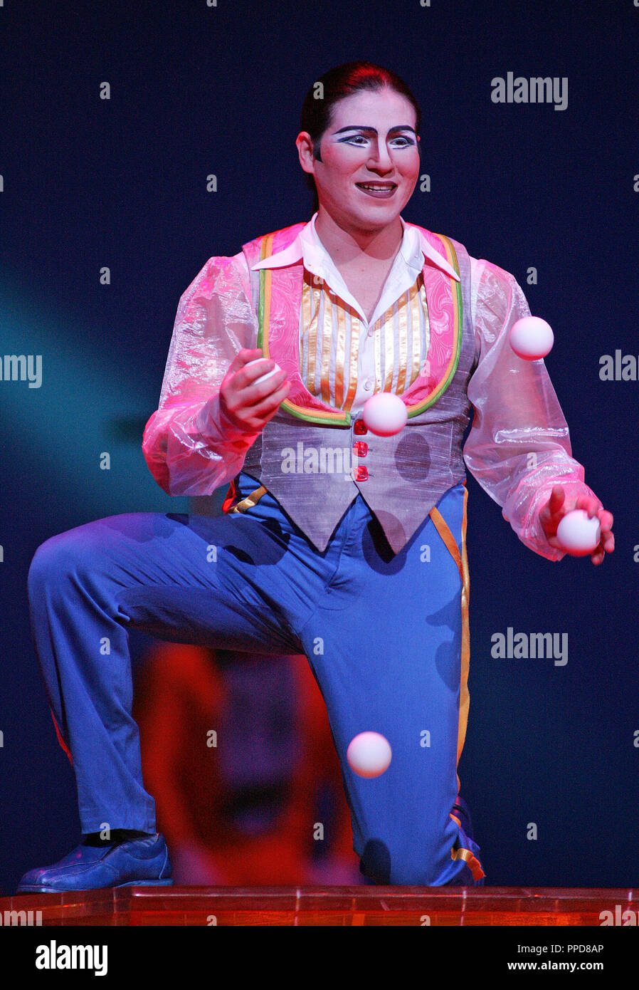 Cirque Du Soleil performs their show Saltimbanco at the BankAtlantic ...