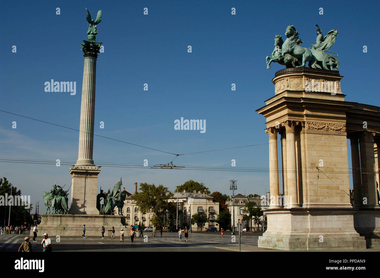 HUNGARY. BUDAPEST. Heroes' Square and Millennium Monument with statues ...
