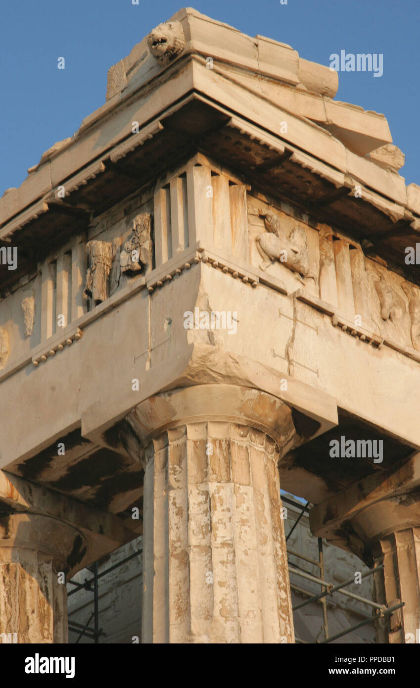 Detail of entablature hi-res stock photography and images - Alamy