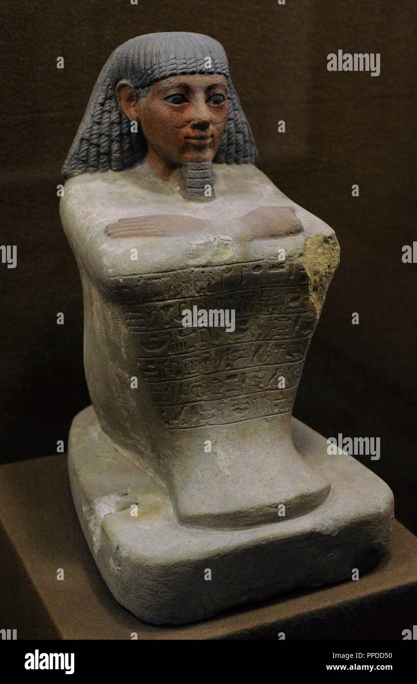 Seated scribe ancient egypt hi-res stock photography and images - Alamy