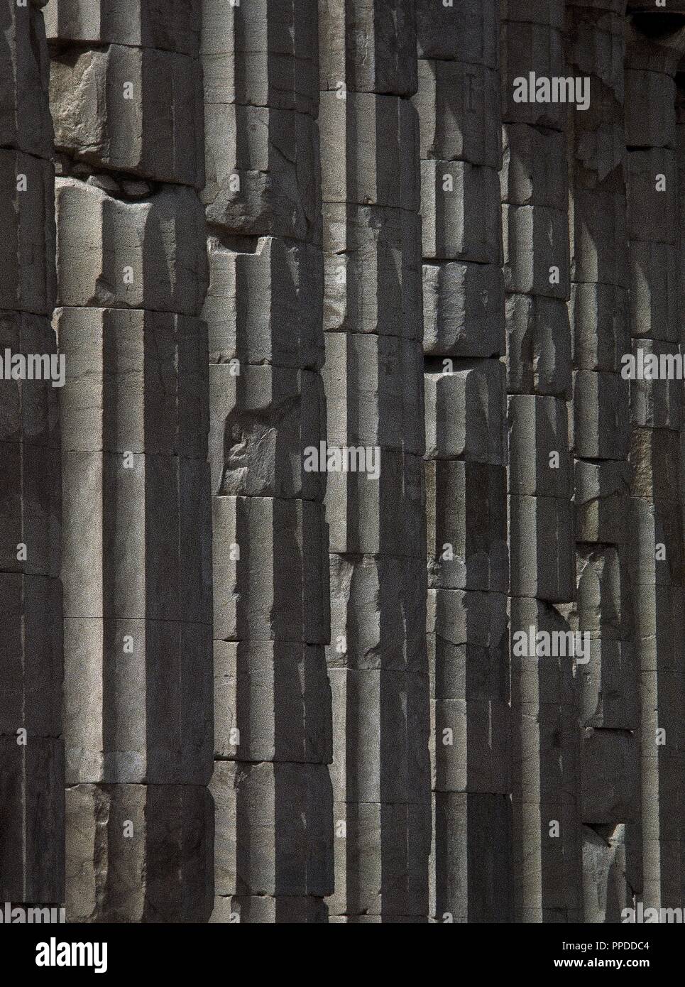 COLUMNAS DEL PARTENON - TEMPLO DORICO CONSTRUIDO EN LA ACROPOLIS DE ...