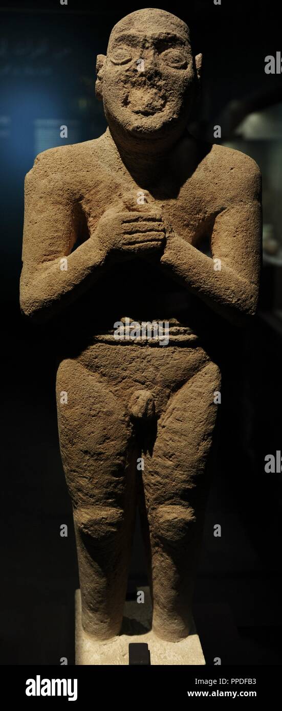 Arabic peninsula. Male statue. With typical Mesopotamian features Mid ...
