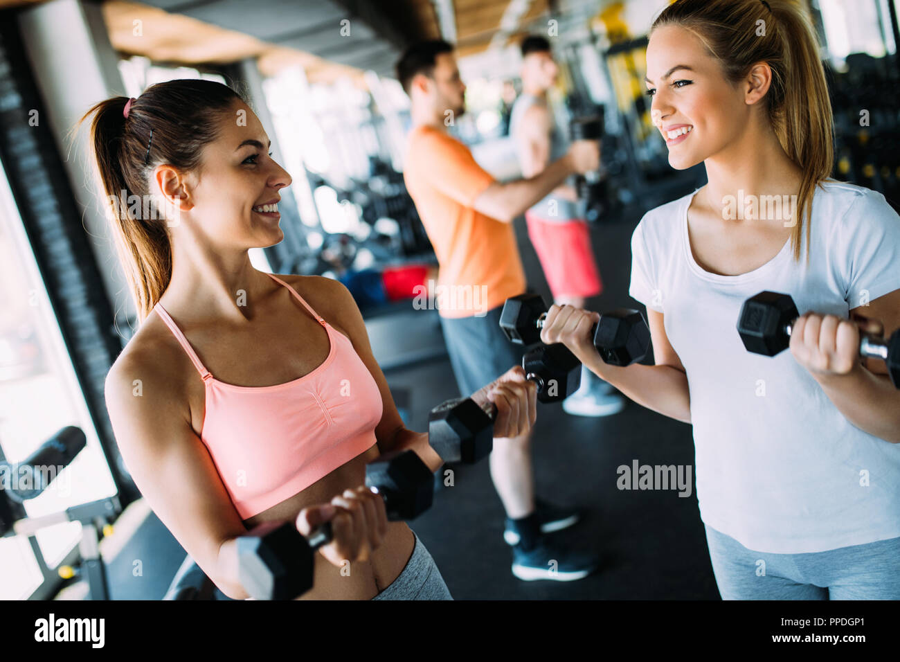 Beautiful women athletes hi-res stock photography and images - Alamy