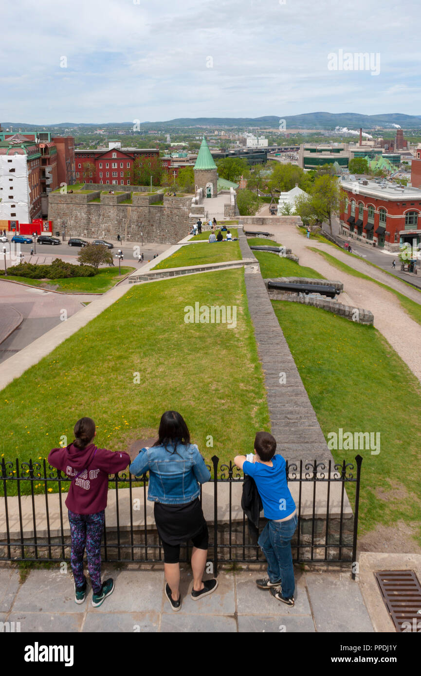 The ramparts of quebec city hi-res stock photography and images - Alamy