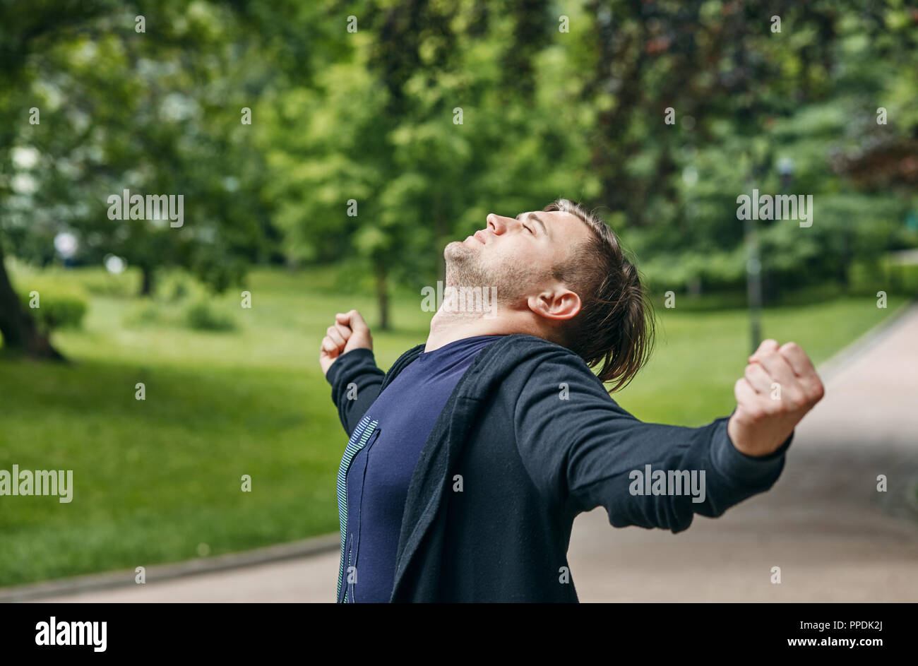 Face anticipation male hi-res stock photography and images - Alamy