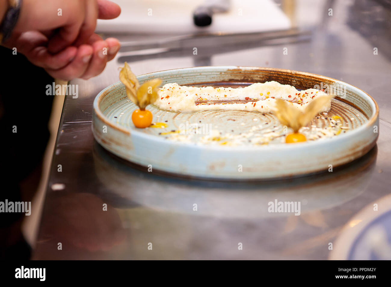 Sophisticated meal hi-res stock photography and images - Alamy
