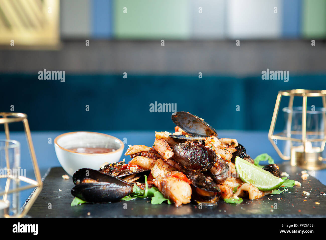 Fine seafood cuisine hi-res stock photography and images - Alamy