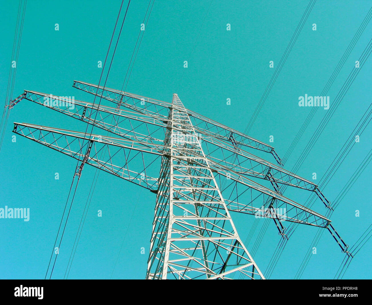 Electricity pylon and power lines Stock Photo - Alamy