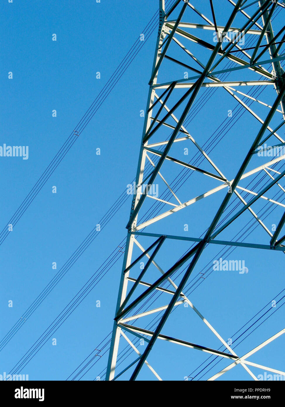 Electricity pylon and power lines Stock Photo - Alamy