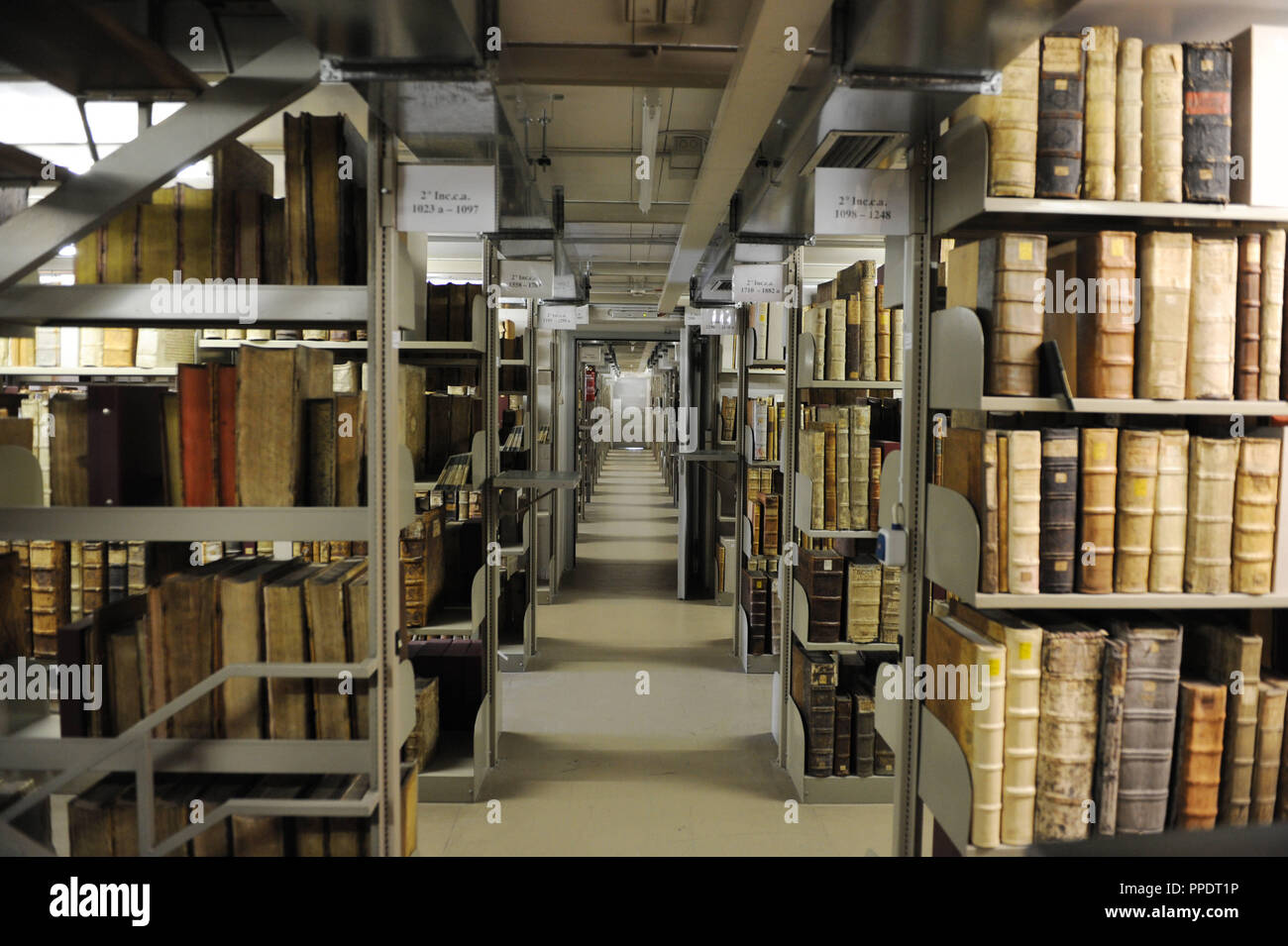 Incunabula hi-res stock photography and images - Alamy