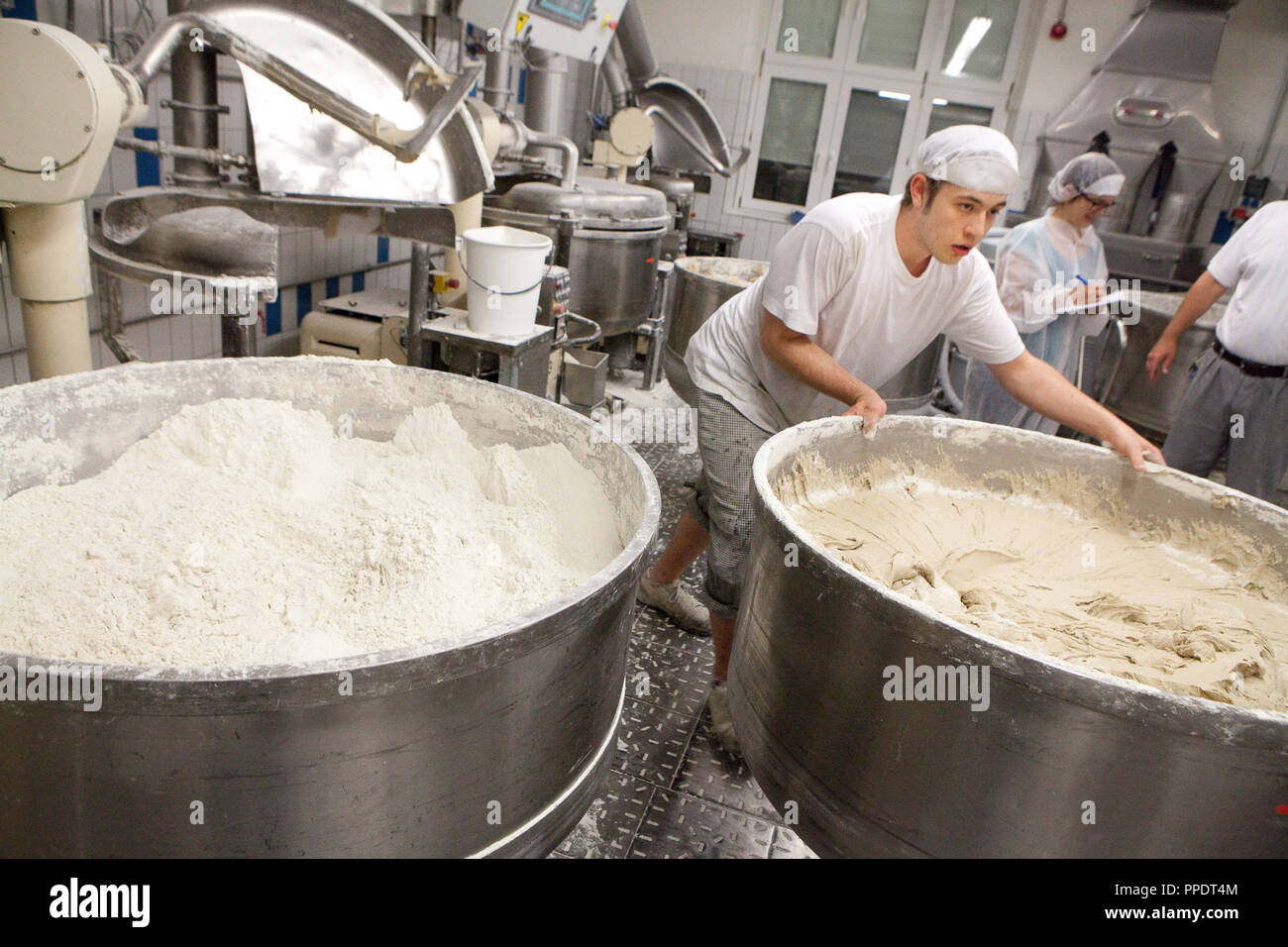 Bread making in the bakery of the Munich Hofpfisterei, the picture ...