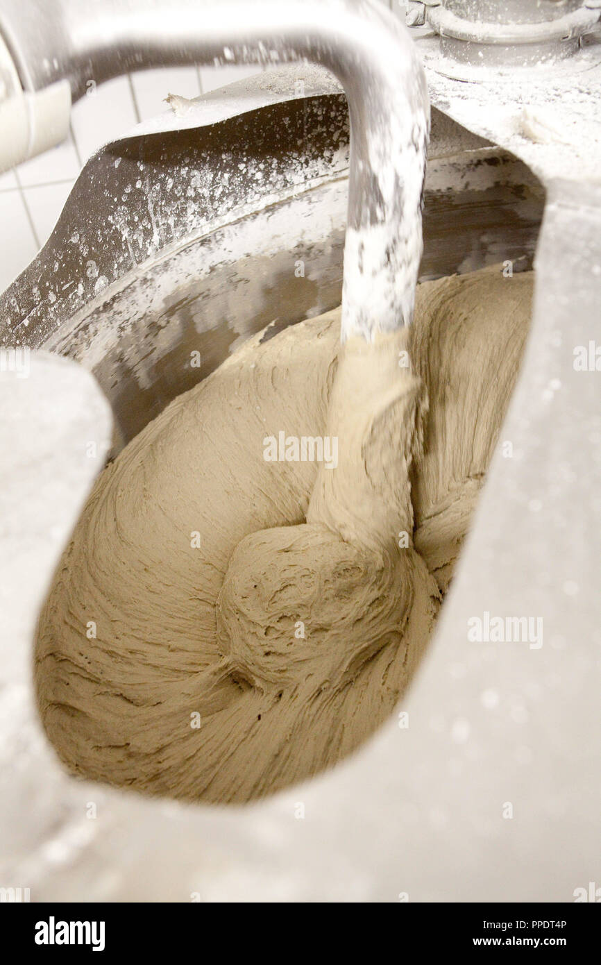 Bread making factory hi-res stock photography and images - Alamy