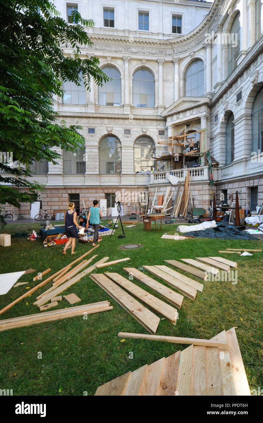 Annual Exhibition High Resolution Stock Photography and Images - Alamy