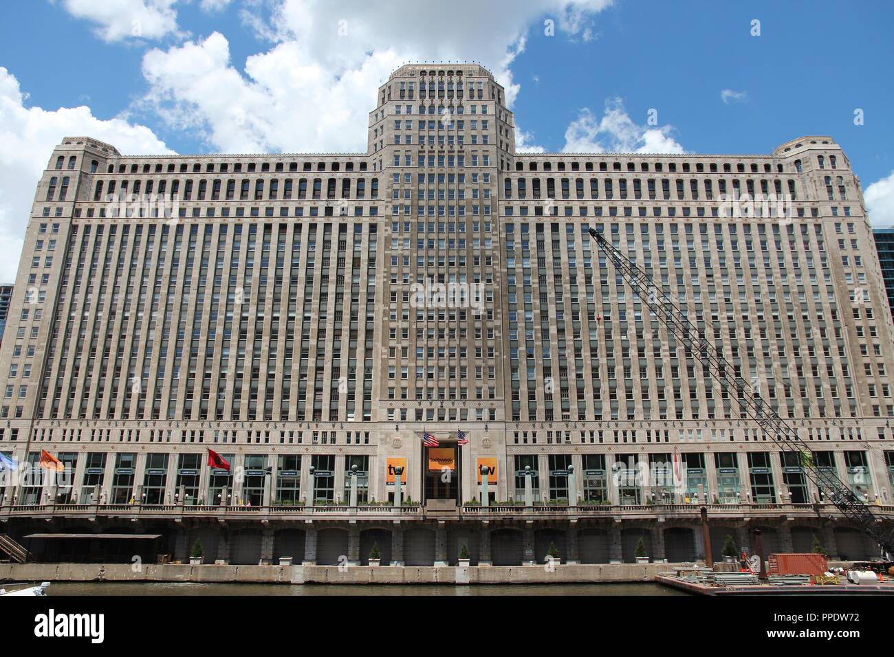 CHICAGO, USA - JUNE 28, 2013: Merchandise Mart building exterior. It ...