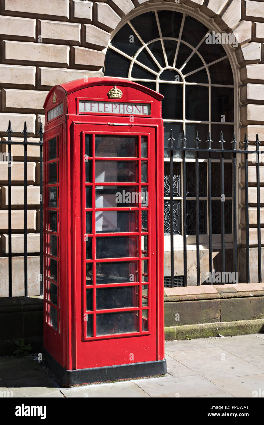 Classic red telephone box hi-res stock photography and images - Alamy