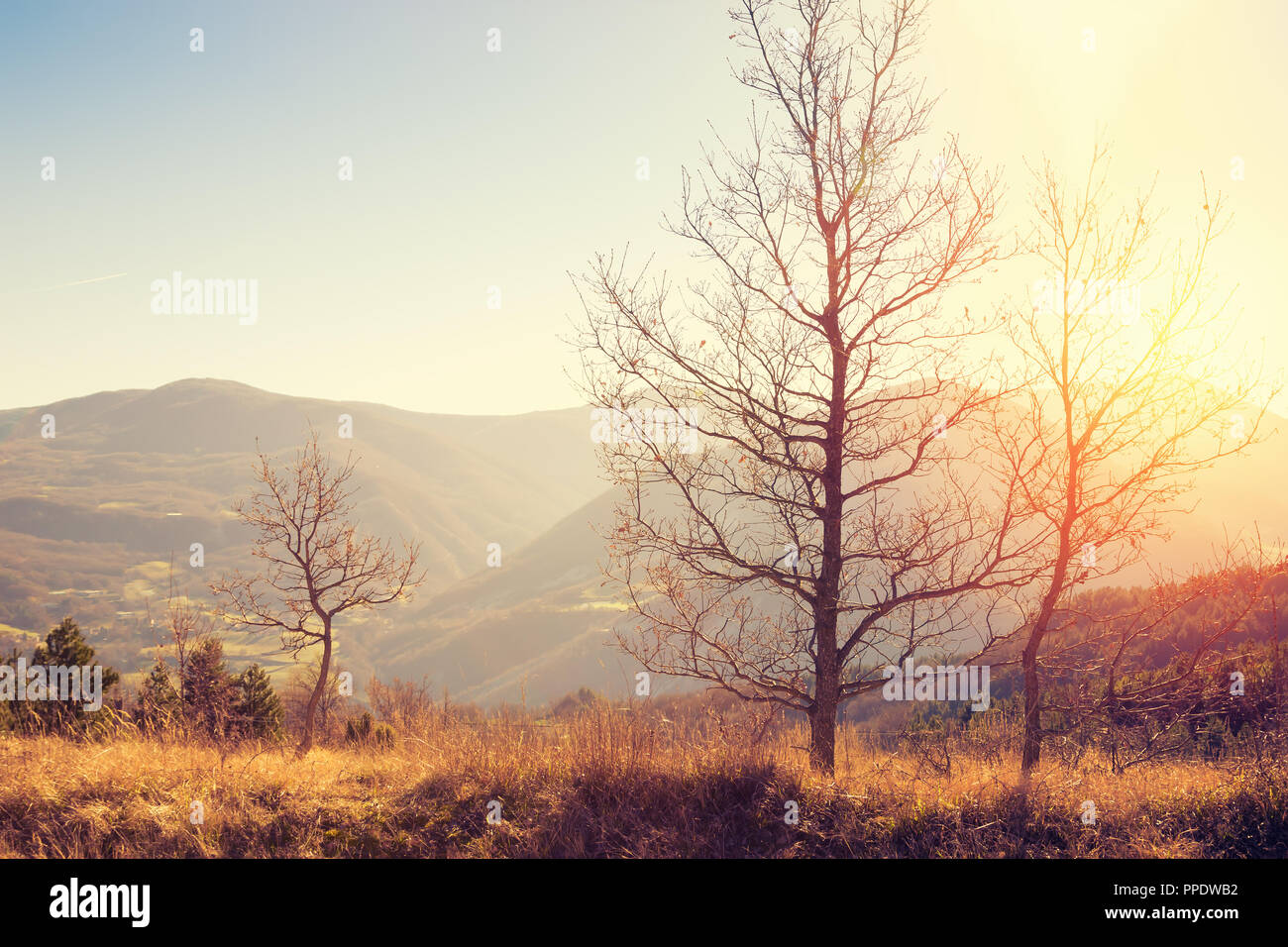 Apennine mountains italy hi-res stock photography and images - Alamy
