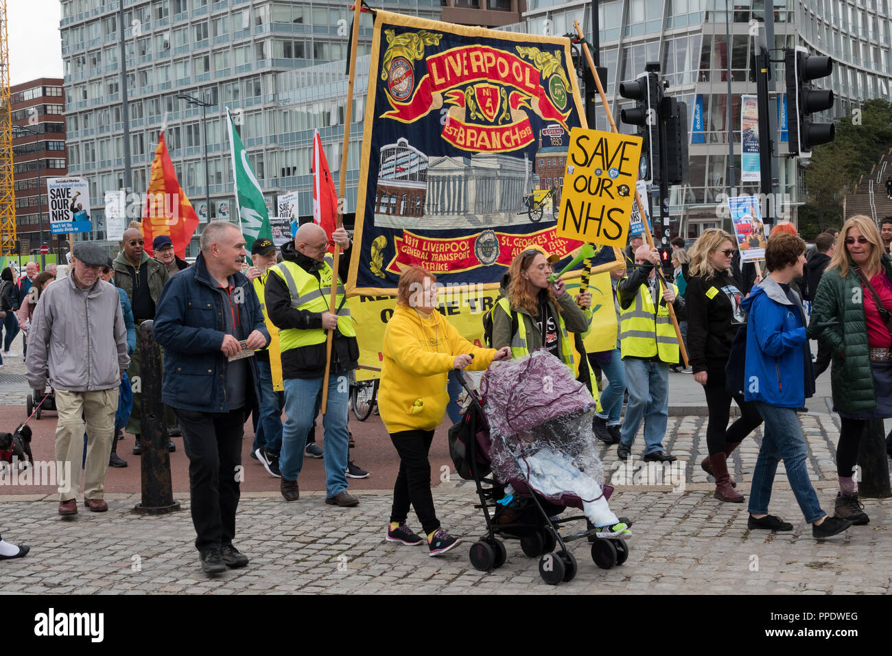Save our nhs protest hi-res stock photography and images - Alamy