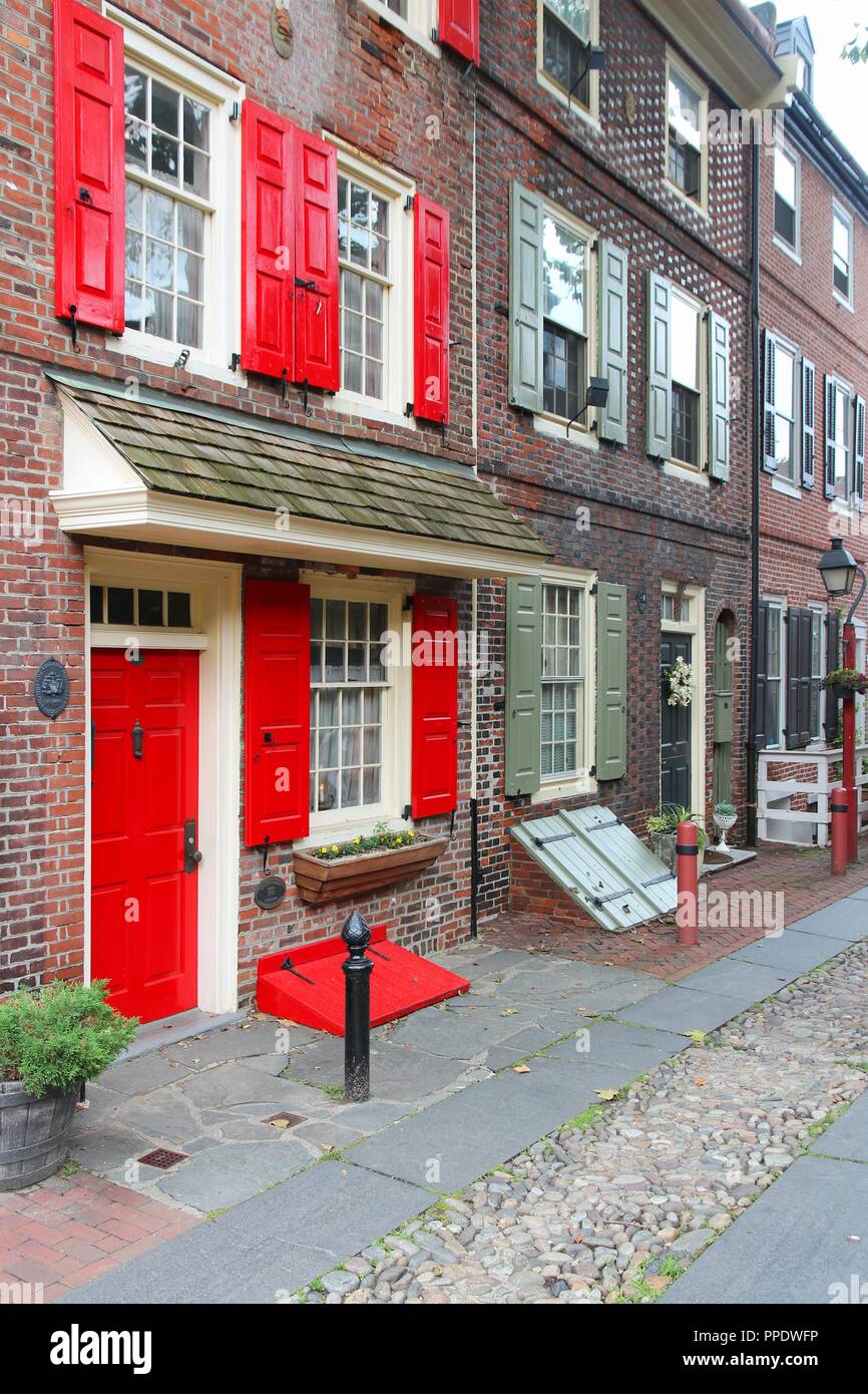 Philadelphia, Pennsylvania in the United States. Famous Elfreth's Alley ...