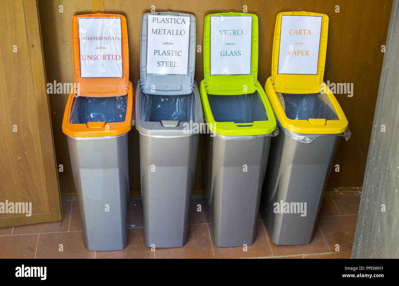 Recycling recycle bins italy hi-res stock photography and images - Alamy