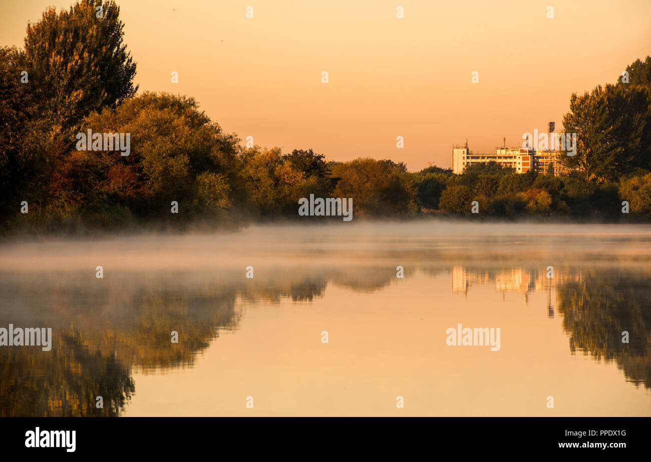 Misty morning at Colwick Country Park in Nottingham, Nottinghamshire ...