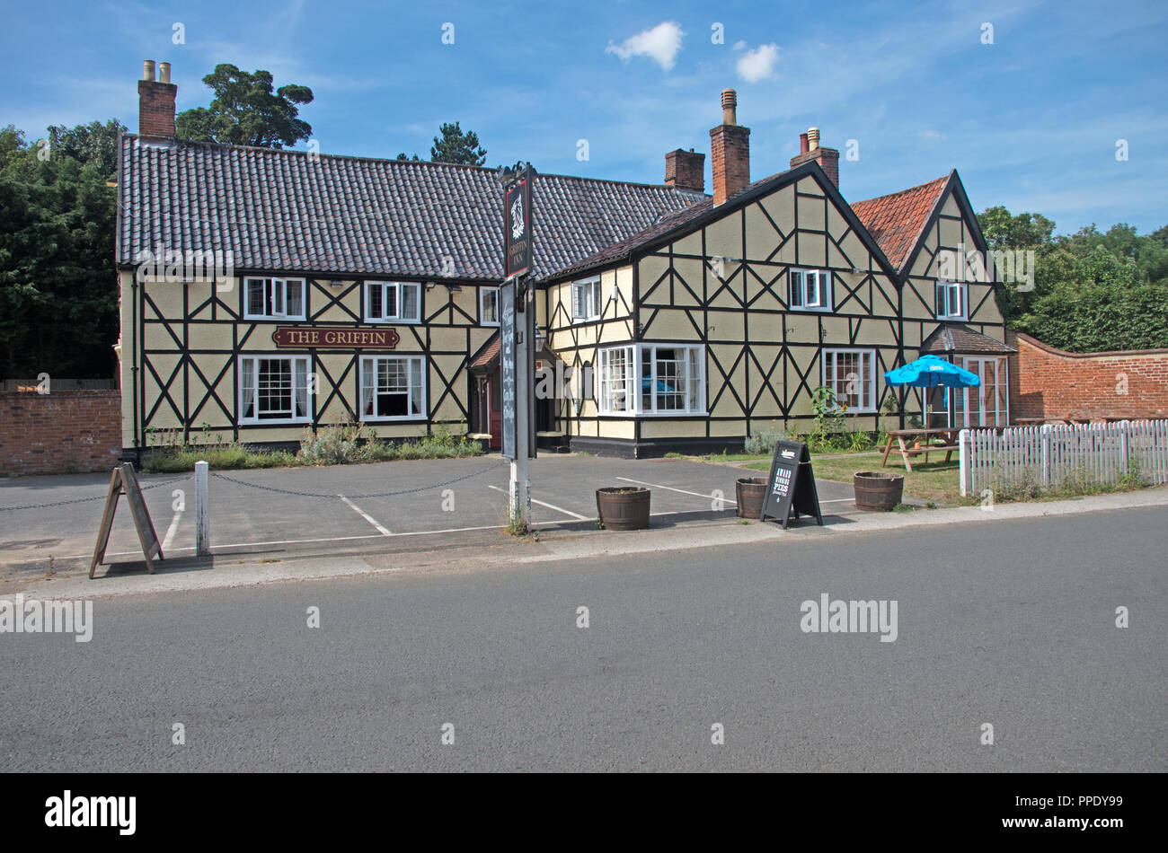 Yoxford hi-res stock photography and images - Alamy