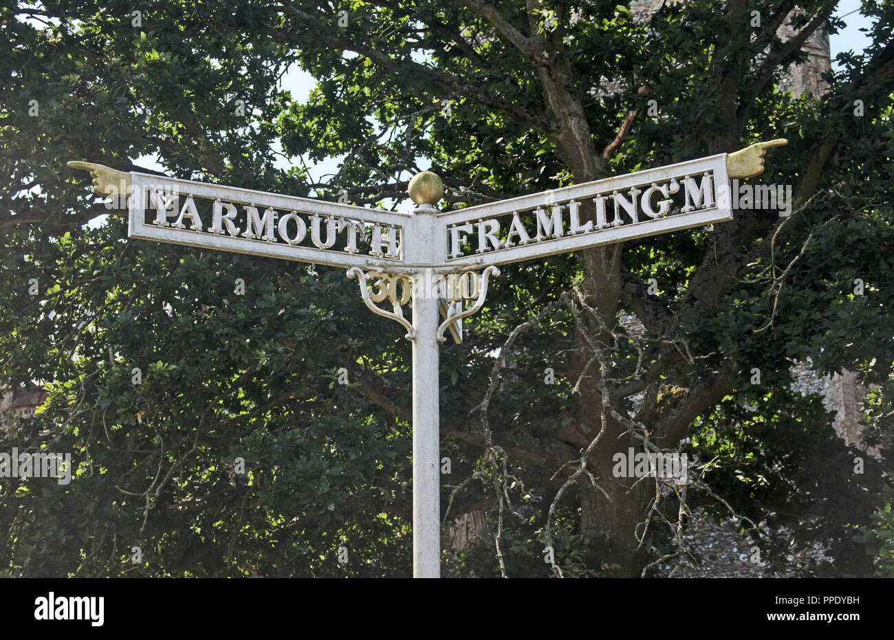 Yoxford Village Yarmouth Place Town Signs Suffolk Stock Photo - Alamy