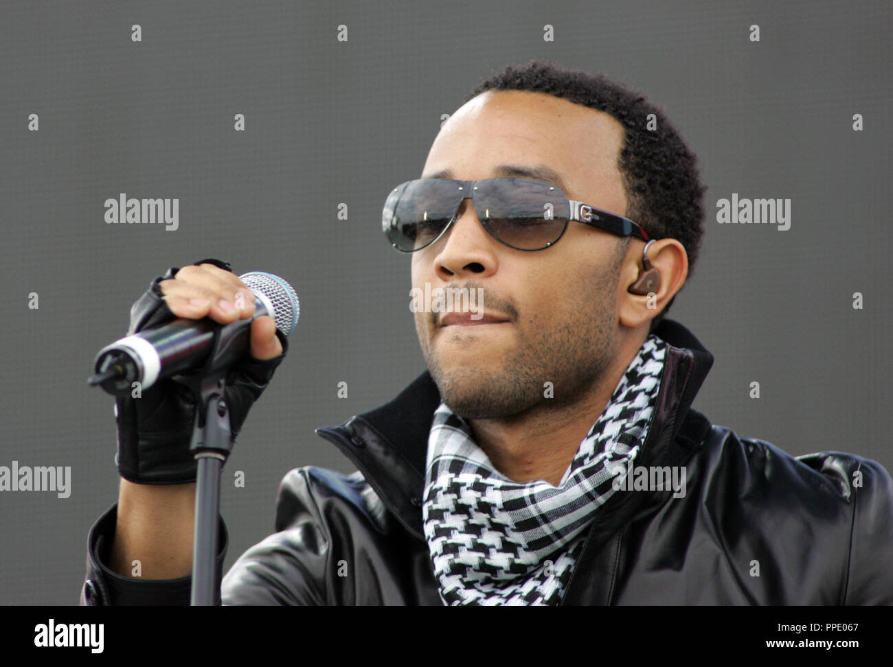 John Legend performs in concert at the Tailgate 2009 fan zone prior to ...