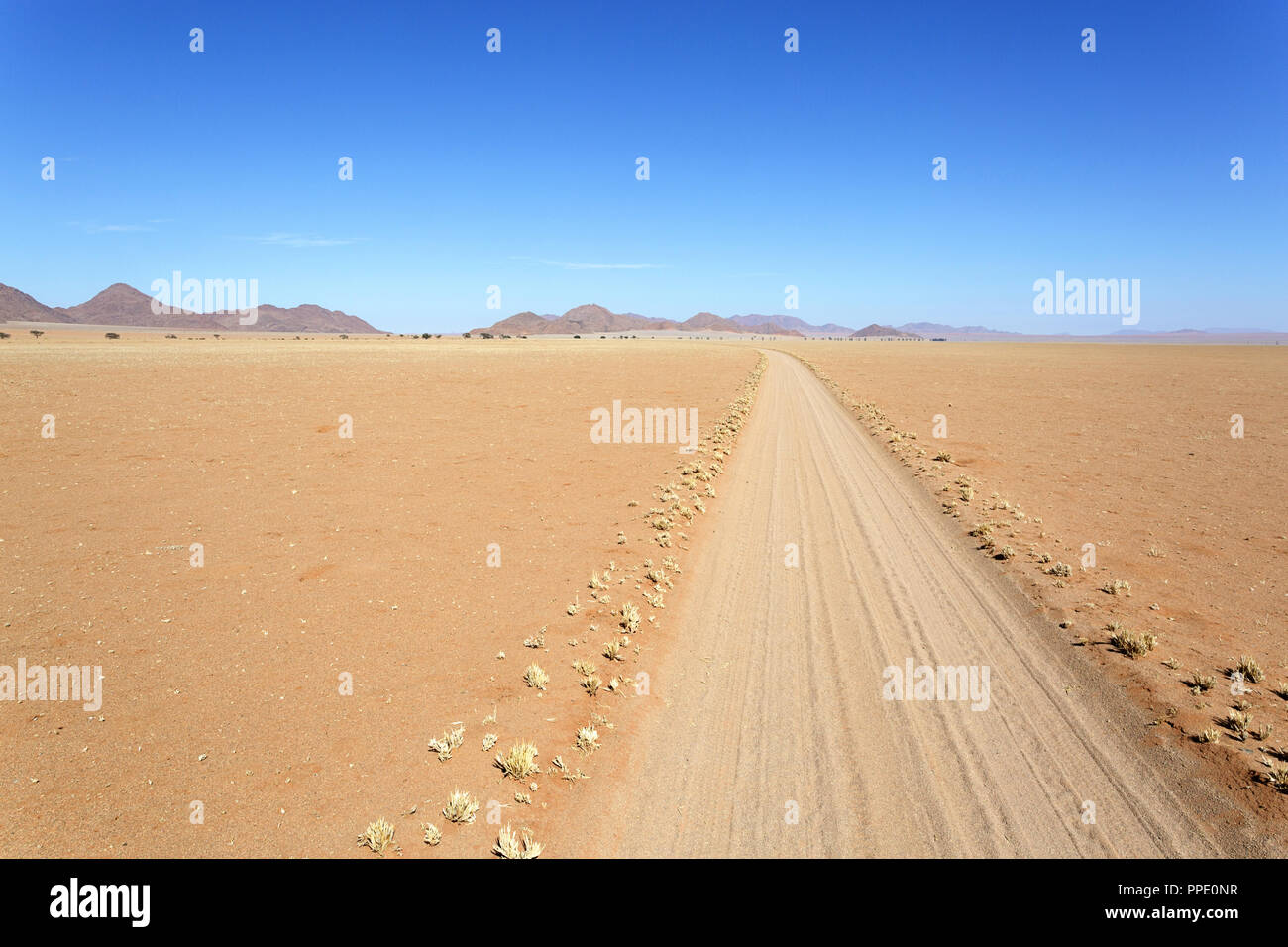Arid barren land desert desolate empty hi-res stock photography and ...