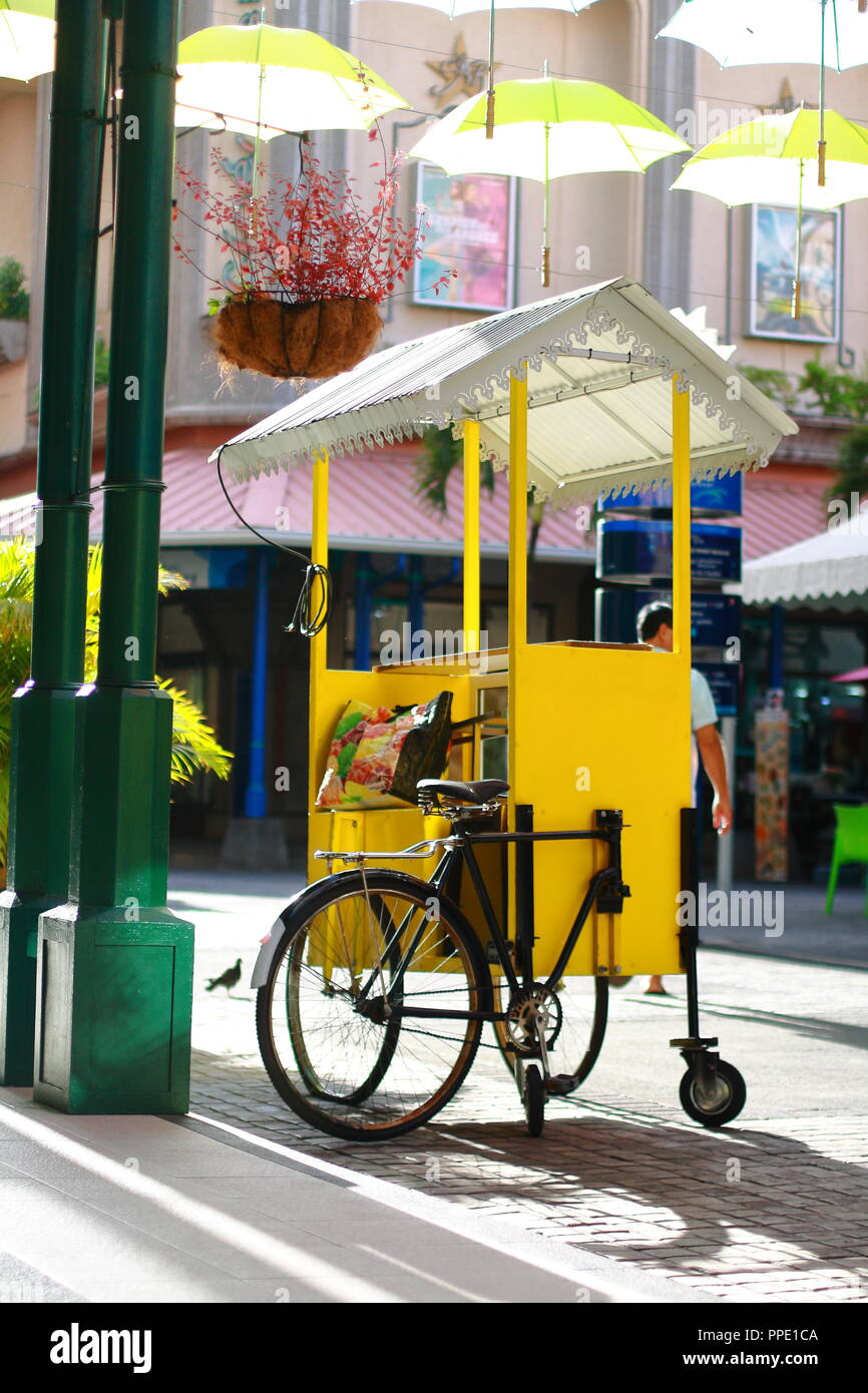 Street Fast Food Cart Stock Photo - Alamy