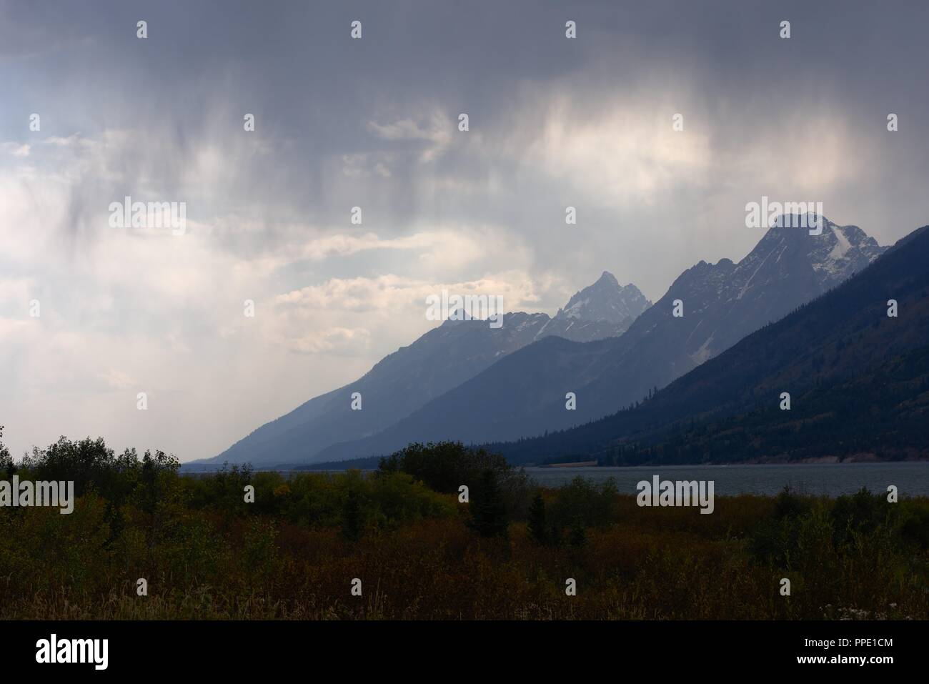 Mountain spurs hi-res stock photography and images - Alamy