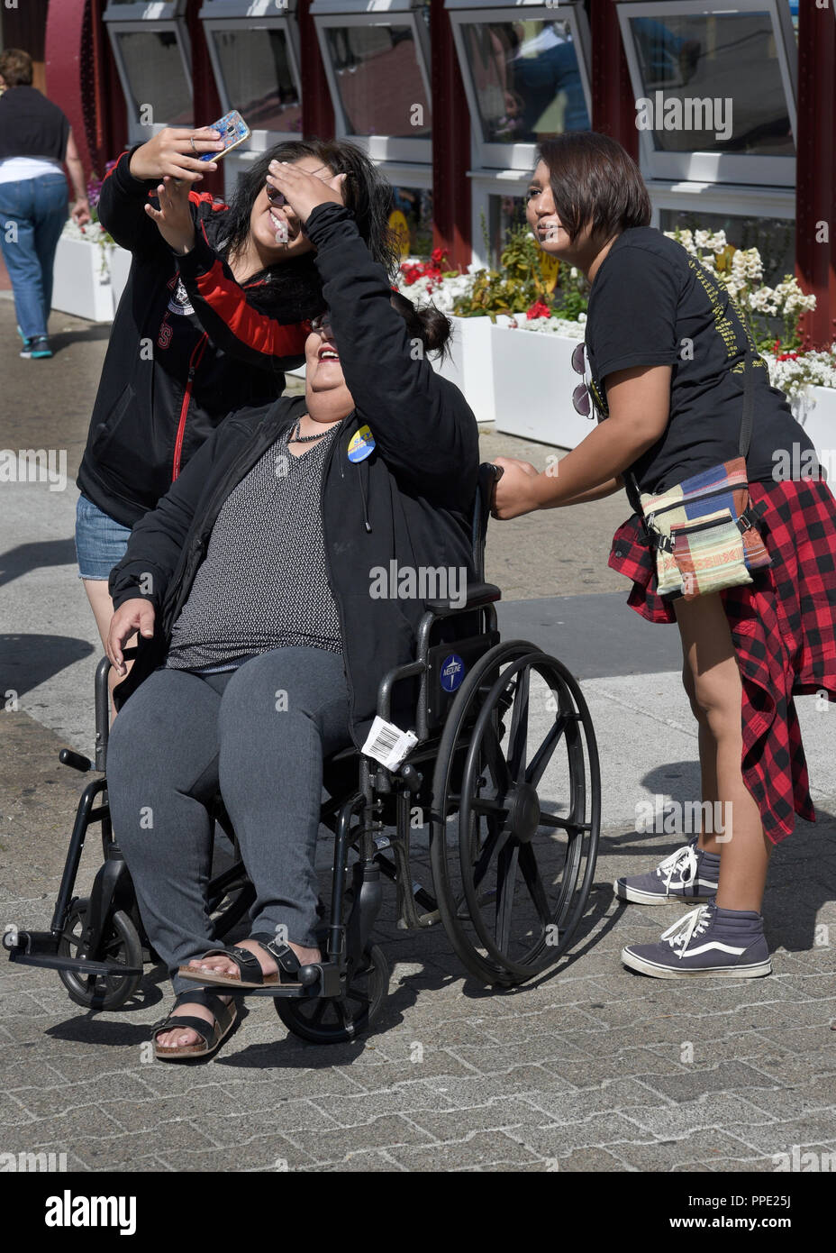 Three Native American women on vacation in California take a ‘selfie ...
